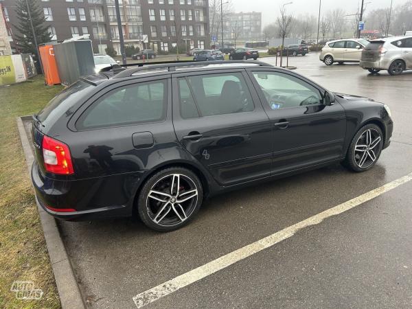 Black Skoda Octavia 2012 in Vilnius, with an engine capacity of 2.00 L and mileage of 290 thousand km for 3800 €, photo 4 on AUTOMOTO.COM.LV