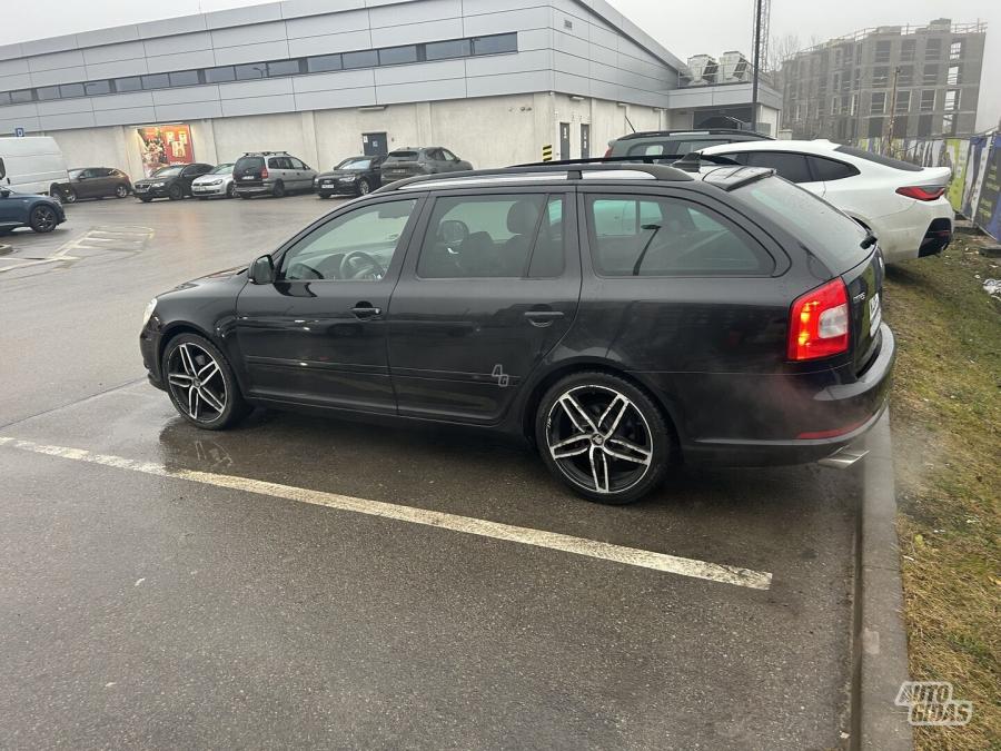 Melns Skoda Octavia 2012 Viļņa, ar dzinēja tilpumu 2.00 L un nobraukumu 290 tūkst. km par 3800 €, foto 5 vietnē AUTOMOTO.COM.LV
