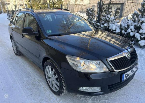 Melns Skoda Octavia 2012 Viļņa, ar dzinēja tilpumu 1.60 L un nobraukumu 223 tūkst. km par 3800 €, foto 1 vietnē AUTOMOTO.COM.LV