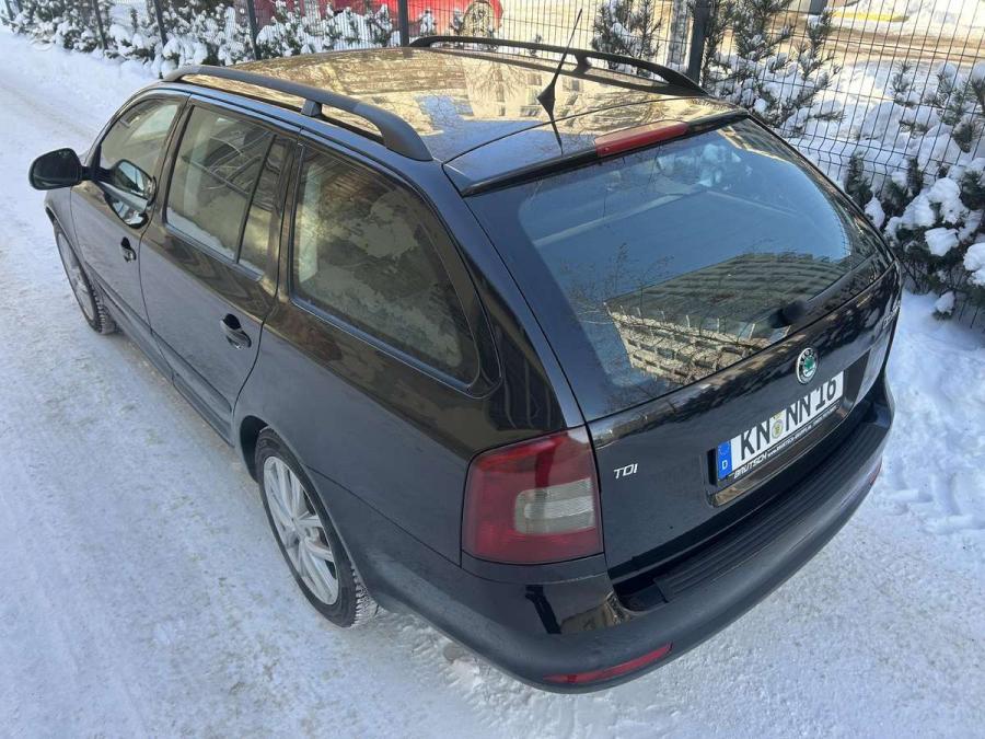 Melns Skoda Octavia 2012 Viļņa, ar dzinēja tilpumu 1.60 L un nobraukumu 223 tūkst. km par 3800 €, foto 13 vietnē AUTOMOTO.COM.LV