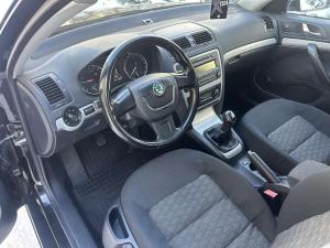 Melns Skoda Octavia 2012 Viļņa, ar dzinēja tilpumu 1.60 L un nobraukumu 223 tūkst. km par 3800 €, foto 23 vietnē AUTOMOTO.COM.LV