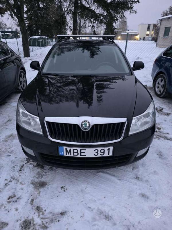 Melns Skoda Octavia 2012 Kauņa, ar dzinēja tilpumu 1.60 L un nobraukumu 240 tūkst. km par 5800 €, foto 5 vietnē AUTOMOTO.COM.LV