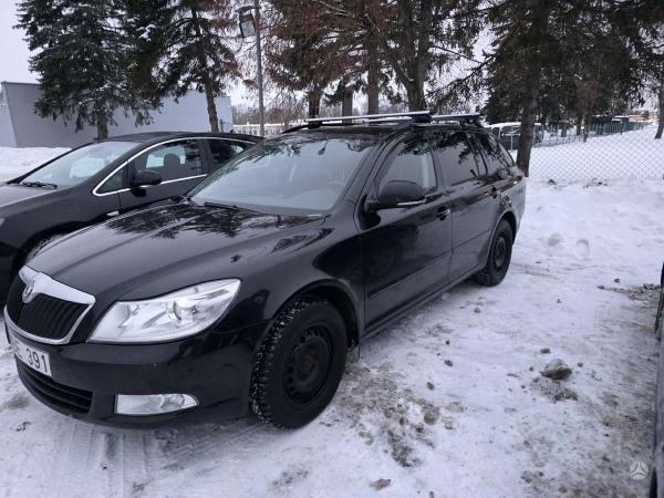 Melns Skoda Octavia 2012 Kauņa, ar dzinēja tilpumu 1.60 L un nobraukumu 240 tūkst. km par 5800 €, foto 6 vietnē AUTOMOTO.COM.LV