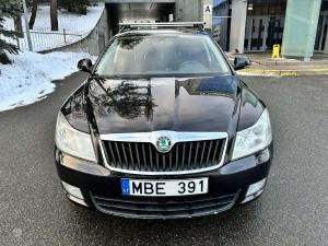 Black Skoda Octavia 2012 in Vilnius, with an engine capacity of 1.60 L and mileage of 272 thousand km for 4200 €, photo  on AUTOMOTO.COM.LV