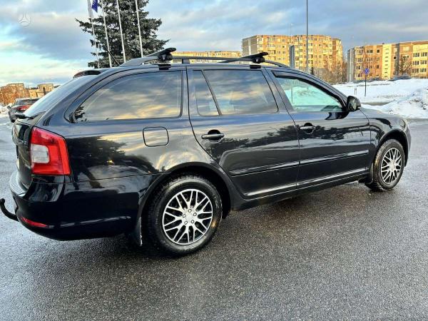 Black Skoda Octavia 2012 in Vilnius, with an engine capacity of 1.60 L and mileage of 272 thousand km for 4200 €, photo 5 on AUTOMOTO.COM.LV