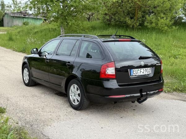 Black Skoda Octavia 2012 in Ludza, with an engine capacity of 1.60 L and mileage of 0 thousand km for 4650 €, photo 6 on AUTOMOTO.COM.LV