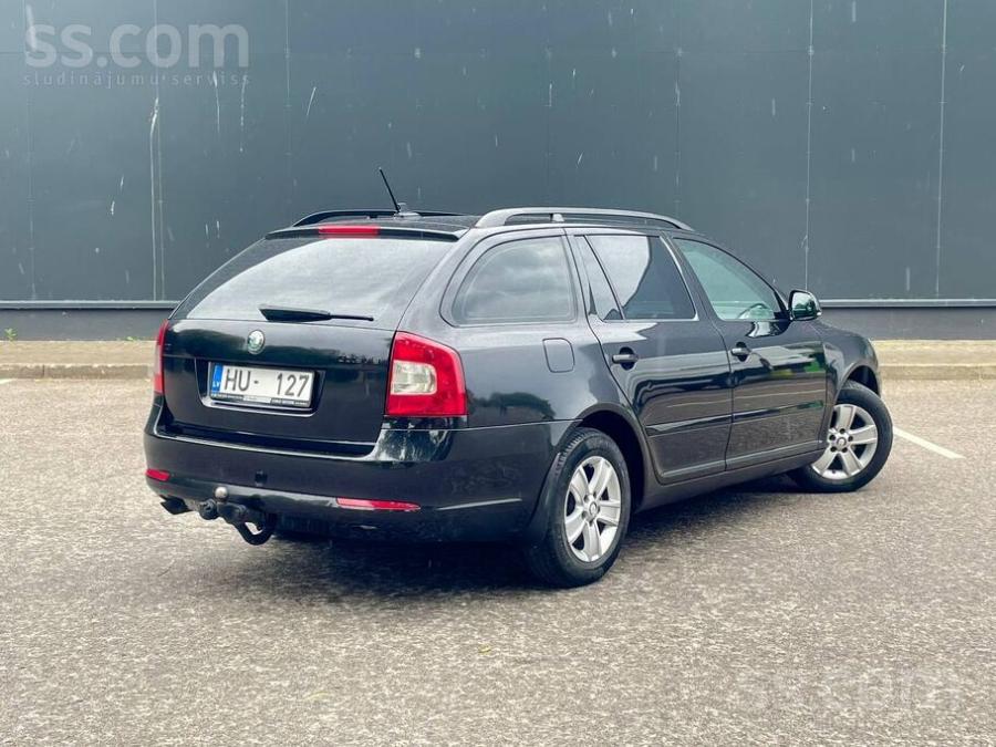 Black Skoda Octavia 2012 in Riga, with an engine capacity of 1.60 L and mileage of 310 thousand km for 2650 €, photo 4 on AUTOMOTO.COM.LV
