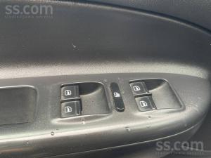 Black Skoda Octavia 2012 in Riga, with an engine capacity of 1.60 L and mileage of 310 thousand km for 2650 €, photo 11 on AUTOMOTO.COM.LV