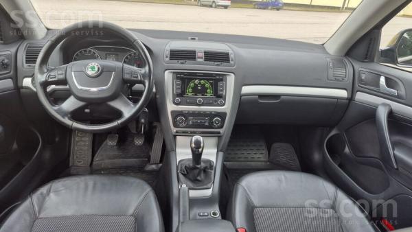 Black Skoda Octavia 2012 in Talsi, with an engine capacity of 2.00 L and mileage of 309 thousand km for 4200 €, photo 7 on AUTOMOTO.COM.LV