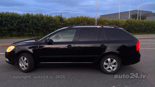 Melns Skoda Octavia 2012 Tallina, ar dzinēja tilpumu 2.00 L un nobraukumu 0 tūkst. km par 3600 €, foto 2 vietnē AUTOMOTO.COM.LV