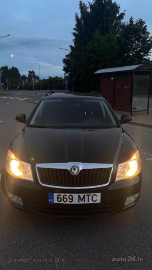 Black Skoda Octavia 2012 in Tallinn, with an engine capacity of 2.00 L and mileage of 0 thousand km for 3600 €, photo 4 on AUTOMOTO.COM.LV
