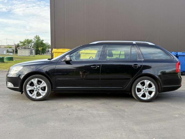Black Skoda Octavia 2012 in Kaunas, with an engine capacity of 1.97 L and mileage of 231 thousand km for 4500 €, photo 6 on AUTOMOTO.COM.LV