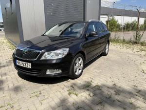 Black Skoda Octavia 2012 in Kaunas, with an engine capacity of 1.60 L and mileage of 382 thousand km for 4350 €, photo  on AUTOMOTO.COM.LV