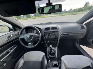 Black Skoda Octavia 2012 in Panevezys, with an engine capacity of 1.97 L and mileage of 320 thousand km for 4000 €, photo 11 on AUTOMOTO.COM.LV