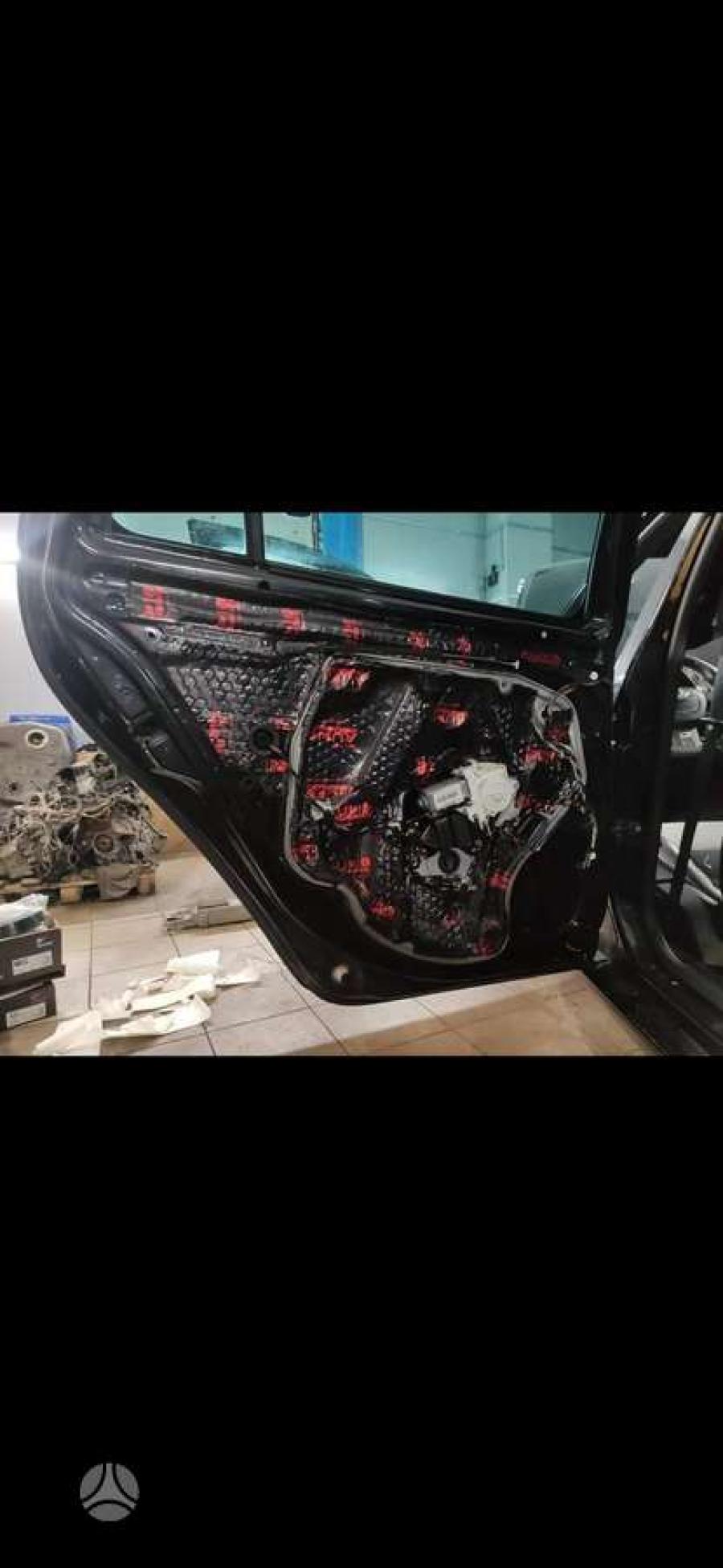 Black Skoda Octavia 2012 in Panevezys, with an engine capacity of 1.97 L and mileage of 320 thousand km for 4000 €, photo 12 on AUTOMOTO.COM.LV