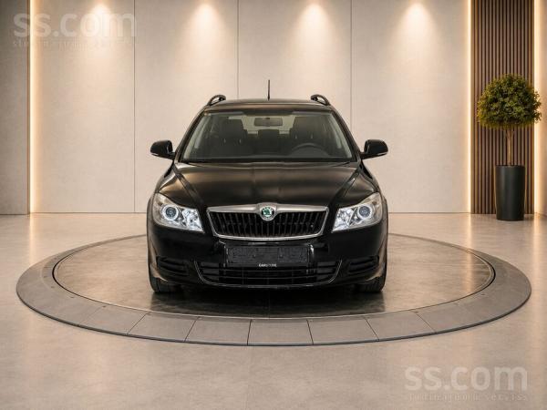 Black Skoda Octavia 2012 in Talsi, with an engine capacity of 1.60 L and mileage of 161 thousand km for 5760 €, photo 2 on AUTOMOTO.COM.LV
