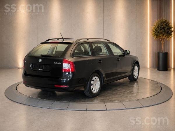 Black Skoda Octavia 2012 in Talsi, with an engine capacity of 1.60 L and mileage of 161 thousand km for 5760 €, photo 4 on AUTOMOTO.COM.LV