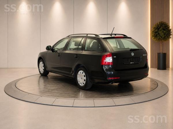 Black Skoda Octavia 2012 in Talsi, with an engine capacity of 1.60 L and mileage of 161 thousand km for 5760 €, photo 5 on AUTOMOTO.COM.LV