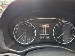 Black Skoda Octavia 2012 in Kaunas, with an engine capacity of 1.97 L and mileage of 201 thousand km for 5000 €, photo 8 on AUTOMOTO.COM.LV