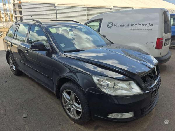 Black Skoda Octavia 2012 in Vilnius, with an engine capacity of 2.01 L and mileage of 191 thousand km for 550 €, photo 1 on AUTOMOTO.COM.LV