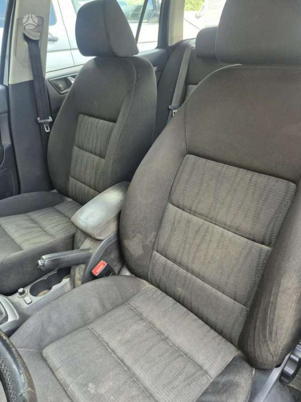 Black Skoda Octavia 2012 in Vilnius, with an engine capacity of 2.01 L and mileage of 191 thousand km for 550 €, photo 10 on AUTOMOTO.COM.LV
