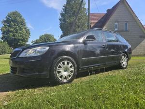 Melns Skoda Octavia 2012 Klaipėda, ar dzinēja tilpumu 1.60 L un nobraukumu 280 tūkst. km par 2500 €, foto  vietnē AUTOMOTO.COM.LV