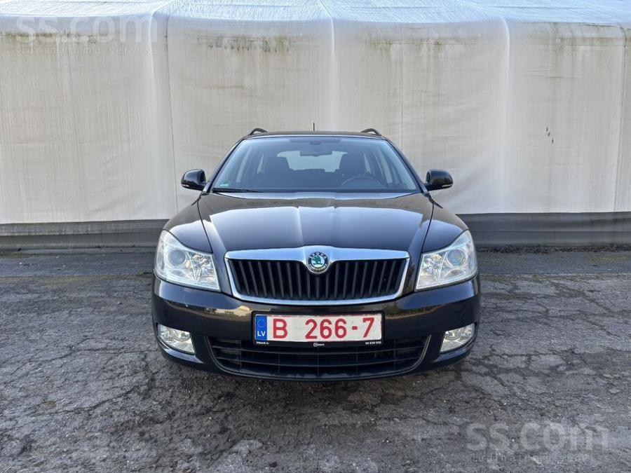 Melns Skoda Octavia 2012 Ogre, ar dzinēja tilpumu 1.20 L un nobraukumu 182 tūkst. km par 3990 €, foto 6 vietnē AUTOMOTO.COM.LV
