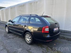 Melns Skoda Octavia 2012 Ogre, ar dzinēja tilpumu 1.20 L un nobraukumu 182 tūkst. km par 3990 €, foto 7 vietnē AUTOMOTO.COM.LV