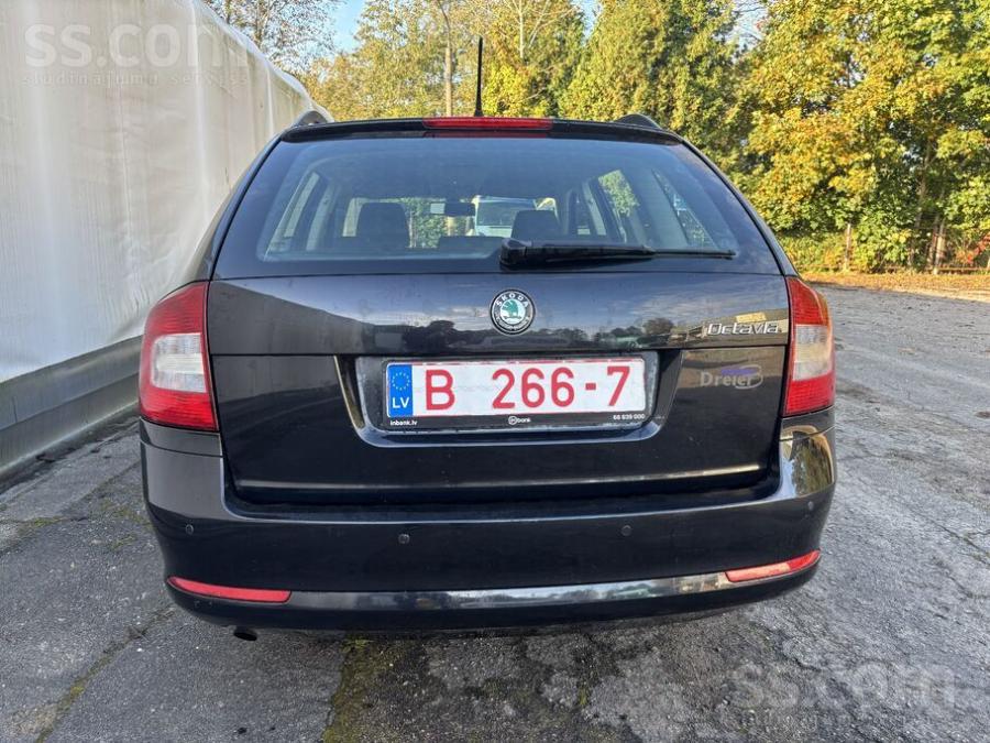 Melns Skoda Octavia 2012 Ogre, ar dzinēja tilpumu 1.20 L un nobraukumu 182 tūkst. km par 3990 €, foto 9 vietnē AUTOMOTO.COM.LV