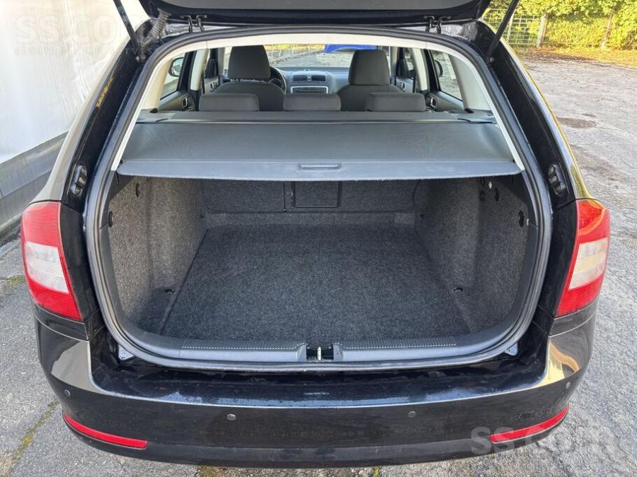 Melns Skoda Octavia 2012 Ogre, ar dzinēja tilpumu 1.20 L un nobraukumu 182 tūkst. km par 3990 €, foto 10 vietnē AUTOMOTO.COM.LV