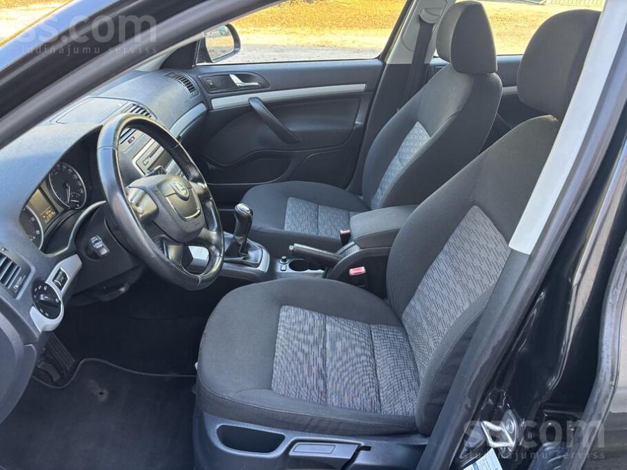 Melns Skoda Octavia 2012 Ogre, ar dzinēja tilpumu 1.20 L un nobraukumu 182 tūkst. km par 3990 €, foto 13 vietnē AUTOMOTO.COM.LV