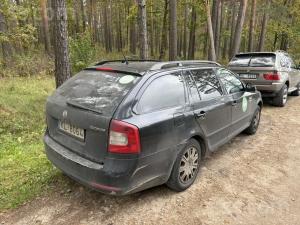 Melns Skoda Octavia 2012 Rīga, ar dzinēja tilpumu 1.60 L un nobraukumu 400 tūkst. km par 1100 €, foto 12 vietnē AUTOMOTO.COM.LV