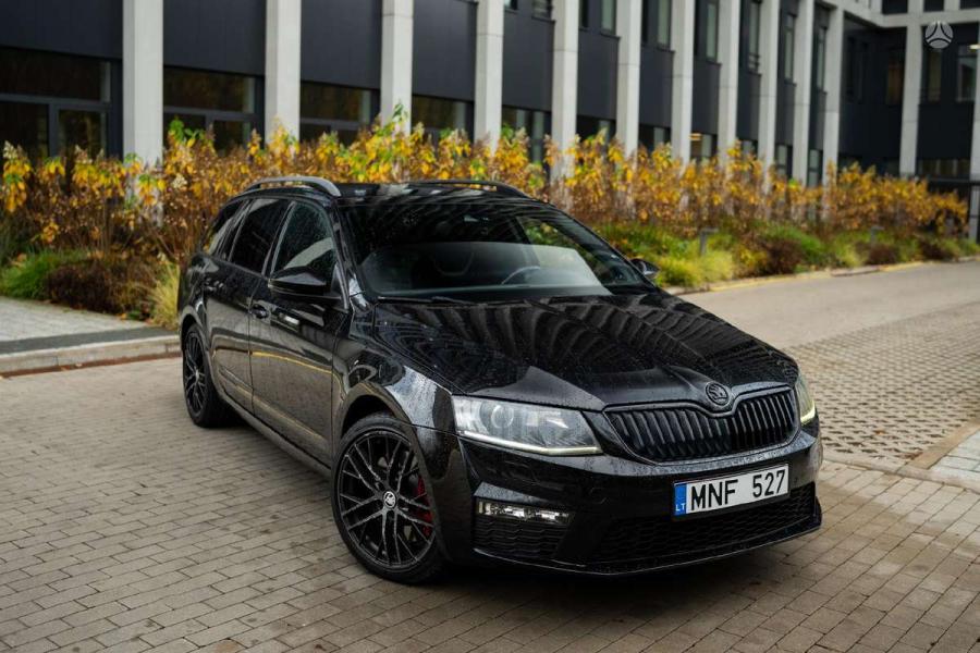 Black Skoda Octavia 2013 in Vilnius, with an engine capacity of 1.97 L and mileage of 398 thousand km for 6800 €, photo 3 on AUTOMOTO.COM.LV