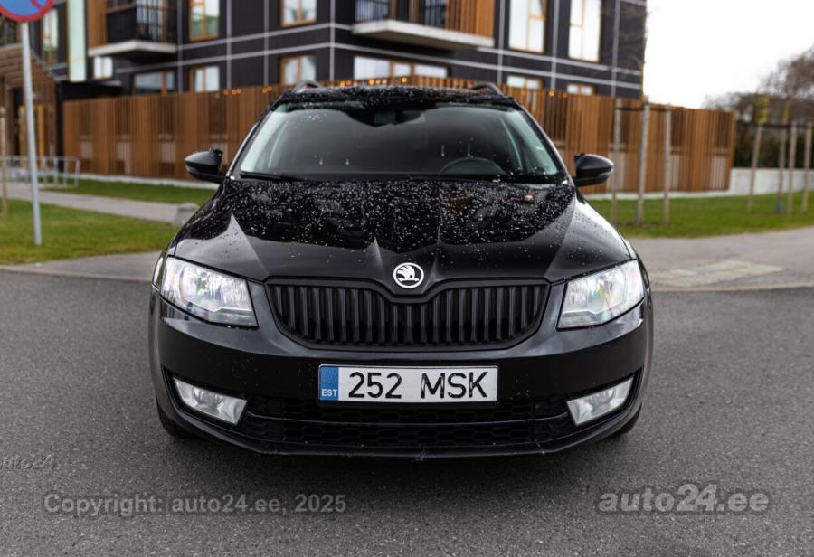 Black Skoda Octavia 2013 in Tallinn, with an engine capacity of 2.00 L and mileage of 399 thousand km for 4490 €, photo 2 on AUTOMOTO.COM.LV