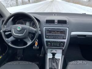 Melns Skoda Octavia 2013 Tartu, ar dzinēja tilpumu 2.00 L un nobraukumu 294 tūkst. km par 5990 €, foto 6 vietnē AUTOMOTO.COM.LV