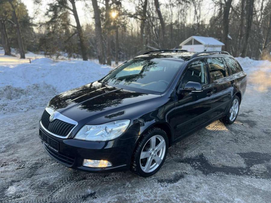Melns Skoda Octavia 2013 Utena, ar dzinēja tilpumu 1.97 L un nobraukumu 201 tūkst. km par 4950 €, foto 1 vietnē AUTOMOTO.COM.LV