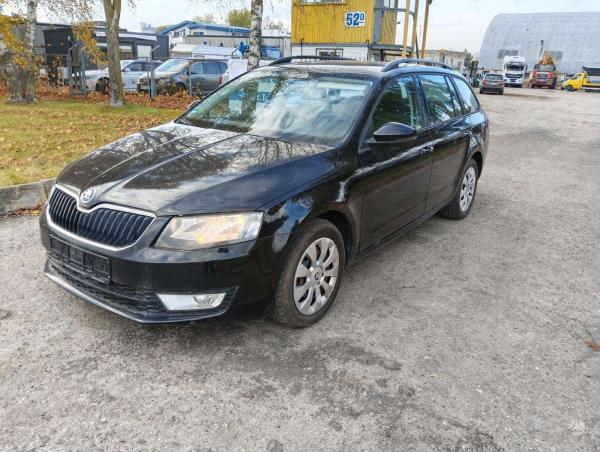 Black Skoda Octavia 2013 in Marijampole, with an engine capacity of 1.60 L and mileage of 281 thousand km for 3250 €, photo 2 on AUTOMOTO.COM.LV