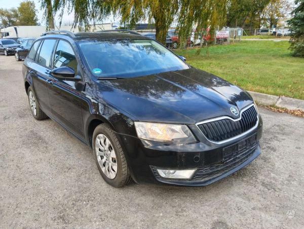 Black Skoda Octavia 2013 in Marijampole, with an engine capacity of 1.60 L and mileage of 281 thousand km for 3250 €, photo 3 on AUTOMOTO.COM.LV