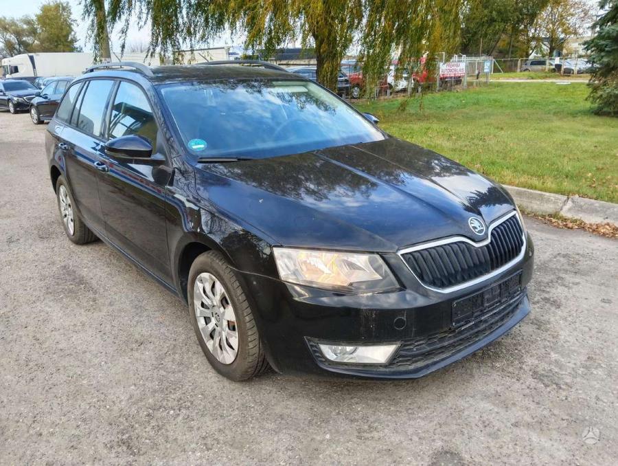 Melns Skoda Octavia 2013 Marijampole, ar dzinēja tilpumu 1.60 L un nobraukumu 281 tūkst. km par 3250 €, foto 3 vietnē AUTOMOTO.COM.LV