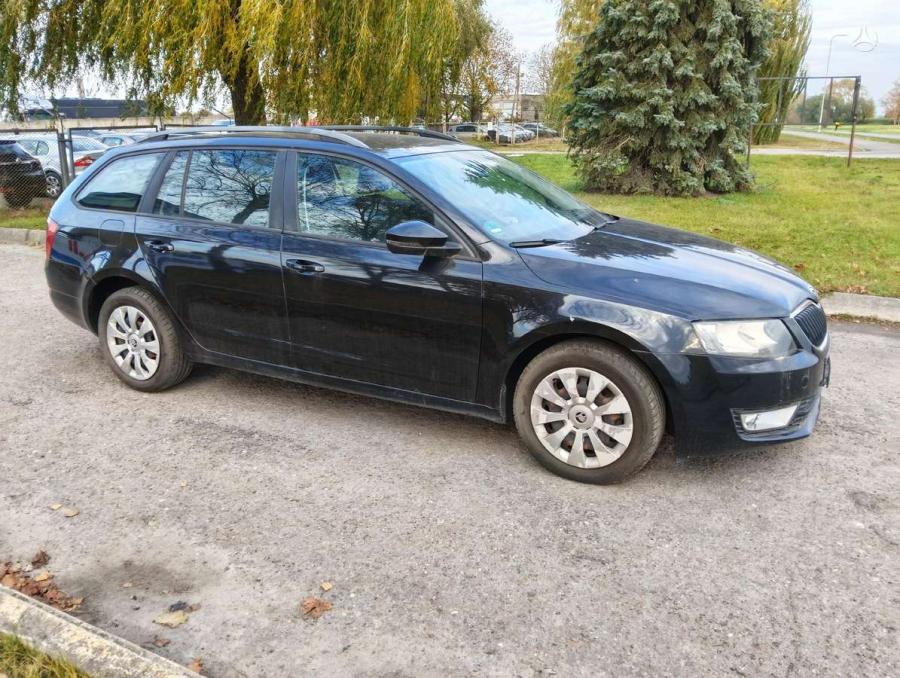 Melns Skoda Octavia 2013 Marijampole, ar dzinēja tilpumu 1.60 L un nobraukumu 281 tūkst. km par 3250 €, foto 4 vietnē AUTOMOTO.COM.LV