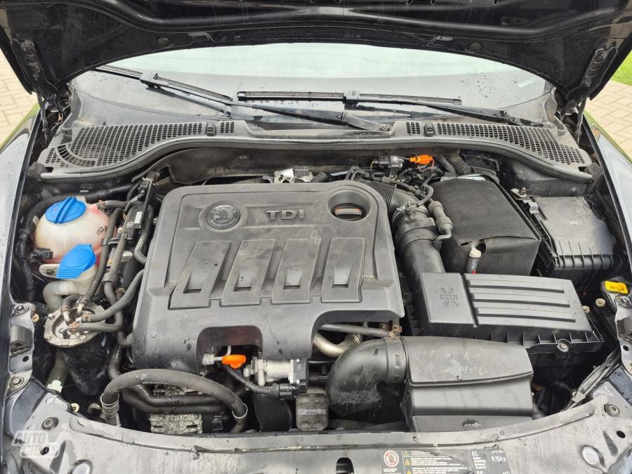 Black Skoda Octavia 2013 in Jonava, with an engine capacity of 2.00 L and mileage of 350 thousand km for 4000 €, photo 16 on AUTOMOTO.COM.LV