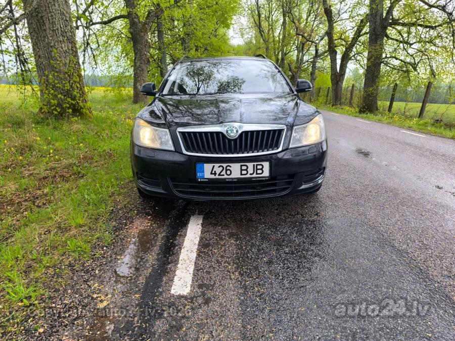 Melns Skoda Octavia 2013 Tallina, ar dzinēja tilpumu 1.20 L un nobraukumu 264 tūkst. km par 2300 €, foto 1 vietnē AUTOMOTO.COM.LV