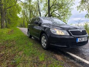 Melns Skoda Octavia 2013 Tallina, ar dzinēja tilpumu 1.20 L un nobraukumu 264 tūkst. km par 2300 €, foto 3 vietnē AUTOMOTO.COM.LV