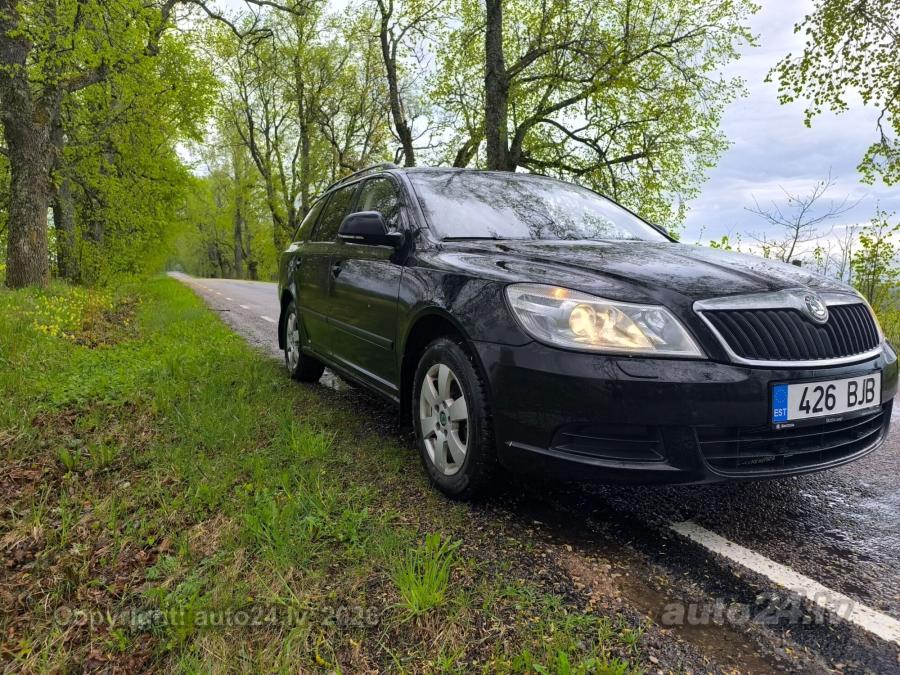 Melns Skoda Octavia 2013 Tallina, ar dzinēja tilpumu 1.20 L un nobraukumu 264 tūkst. km par 2300 €, foto 3 vietnē AUTOMOTO.COM.LV