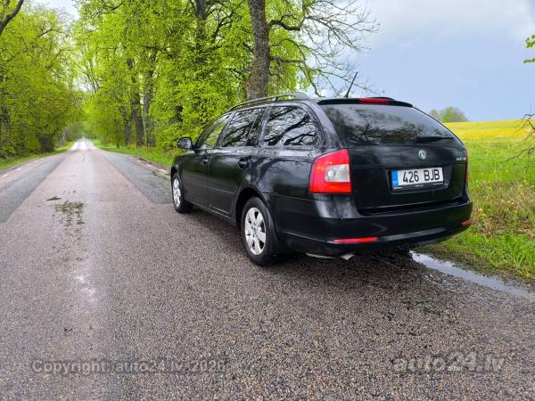 Черный Шкода Октавия 2013 в Таллин, объемом двигателя 1.20 л и пробегом 264 тыс. км за 2300 €, фото 4 на AUTOMOTO.COM.LV