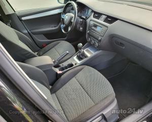 Black Skoda Octavia 2013 in Tallinn, with an engine capacity of 1.20 L and mileage of 267 thousand km for 4690 €, photo 7 on AUTOMOTO.COM.LV