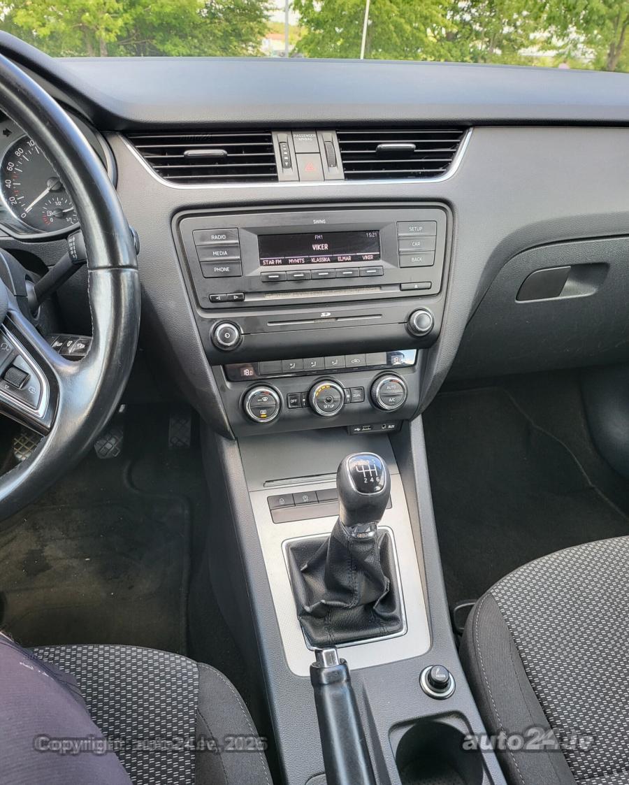 Black Skoda Octavia 2013 in Tallinn, with an engine capacity of 1.20 L and mileage of 267 thousand km for 4690 €, photo 8 on AUTOMOTO.COM.LV