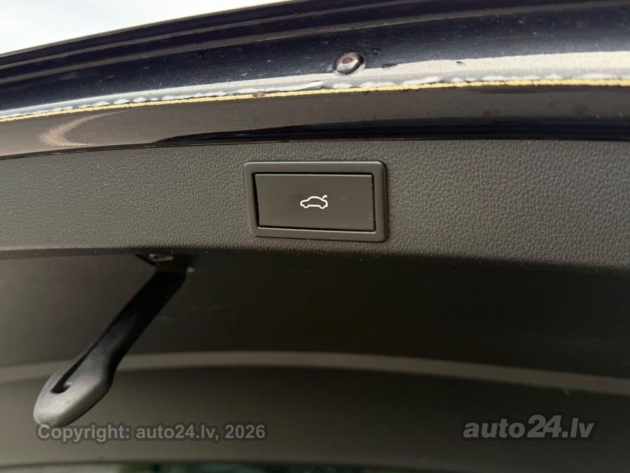 Melns Skoda Octavia 2013 Tartu, ar dzinēja tilpumu 2.00 L un nobraukumu 315 tūkst. km par 7500 €, foto 15 vietnē AUTOMOTO.COM.LV