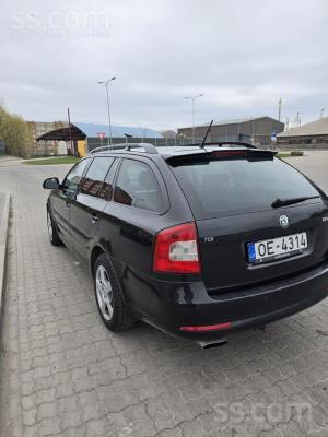 Melns Skoda Octavia 2013 Liepāja, ar dzinēja tilpumu 1.60 L un nobraukumu 307 tūkst. km par 3200 €, foto 6 vietnē AUTOMOTO.COM.LV