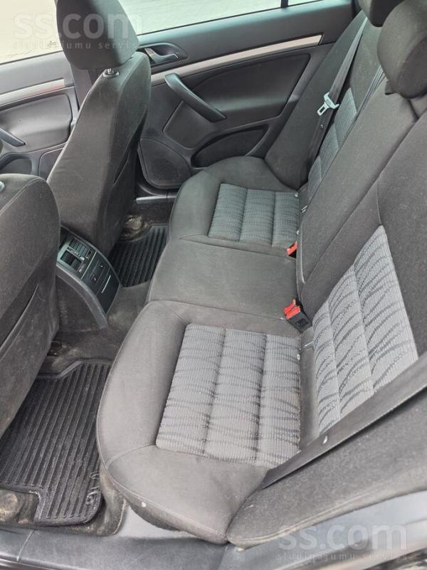 Melns Skoda Octavia 2013 Liepāja, ar dzinēja tilpumu 1.60 L un nobraukumu 307 tūkst. km par 3200 €, foto 7 vietnē AUTOMOTO.COM.LV
